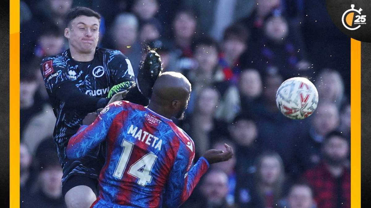 Jean-Philippe Mateta recibe dura patada en la FA Cup