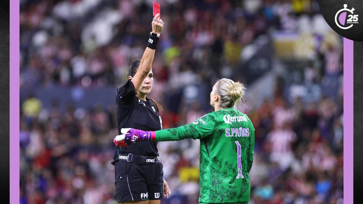 Sandra Paños pidió disculpas por su expulsión ante Chivas Femenil
