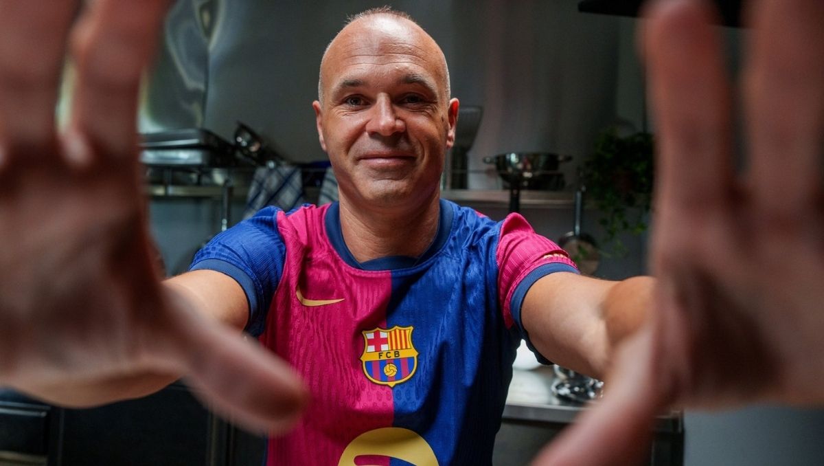 Desde México, Iniesta desea que Barcelona gane títulos