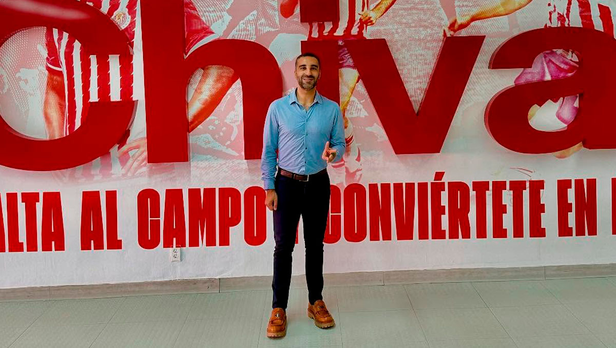 Simón Levy cierra capítulo con Chivas y retira propuesta