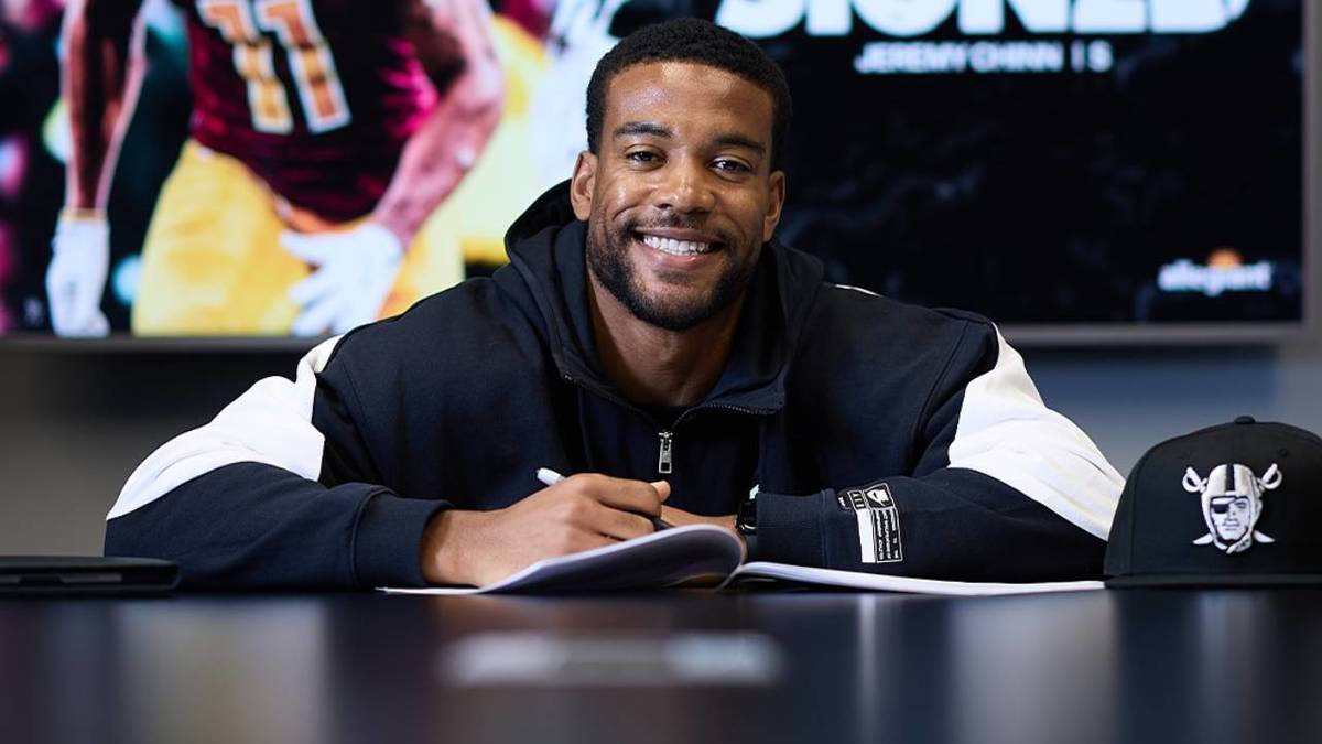 Jeremy Chinn se alista para el desafío de Las Vegas Raiders