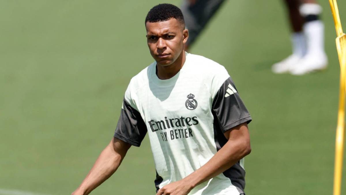 Mbappe fuera de la convocatoria para enfrentar a Salzburgo