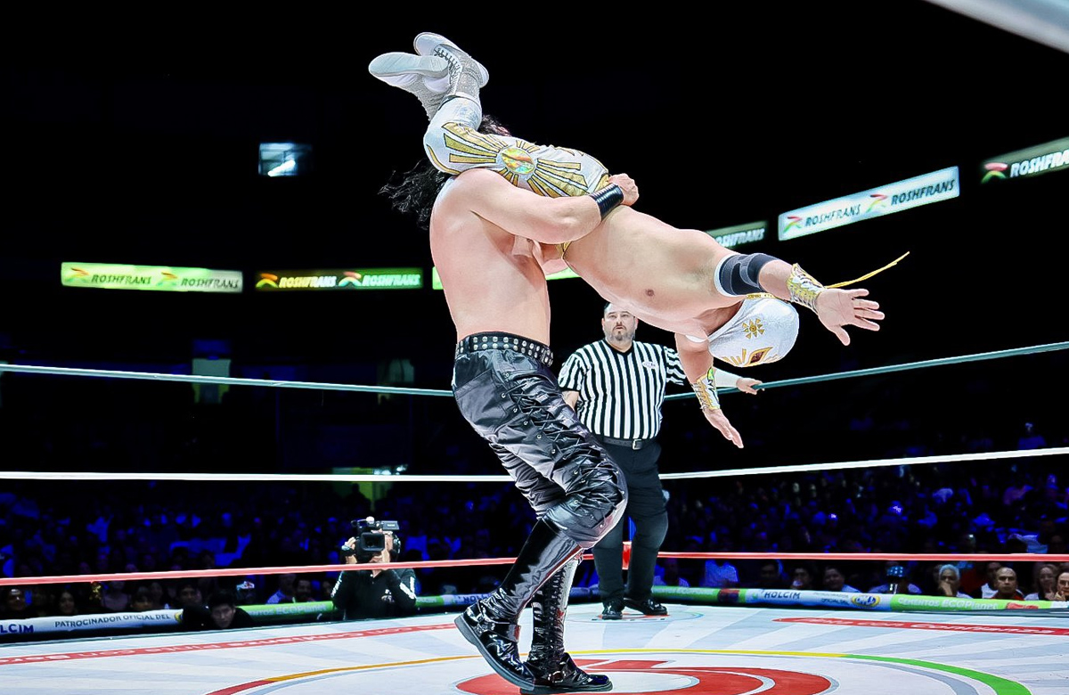 Místico triunfa de forma espectacular en la Arena México