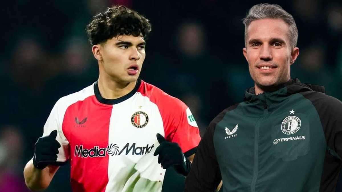 Robin Van Persie dice que Stephano Carrillo necesita minutos