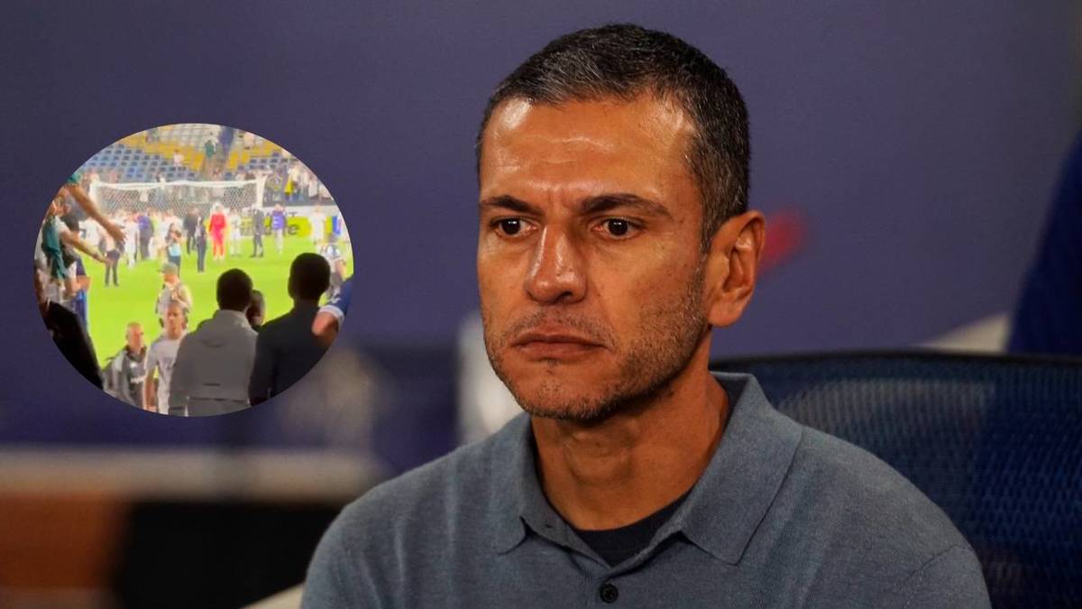 Afición del Pachuca insulta a Jaime Lozano y él responde cara a cara