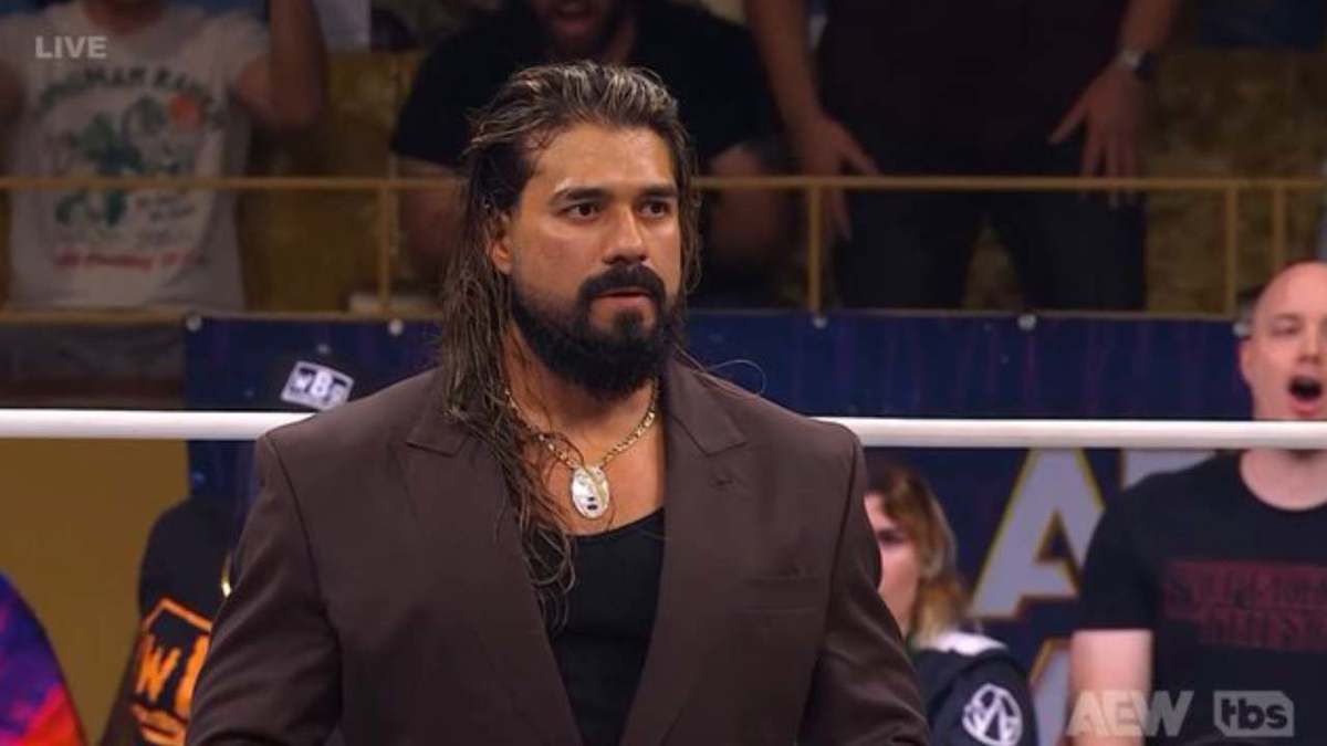 Andrade regresa a AEW y pone de nuevo su nombre en lo alto del ring