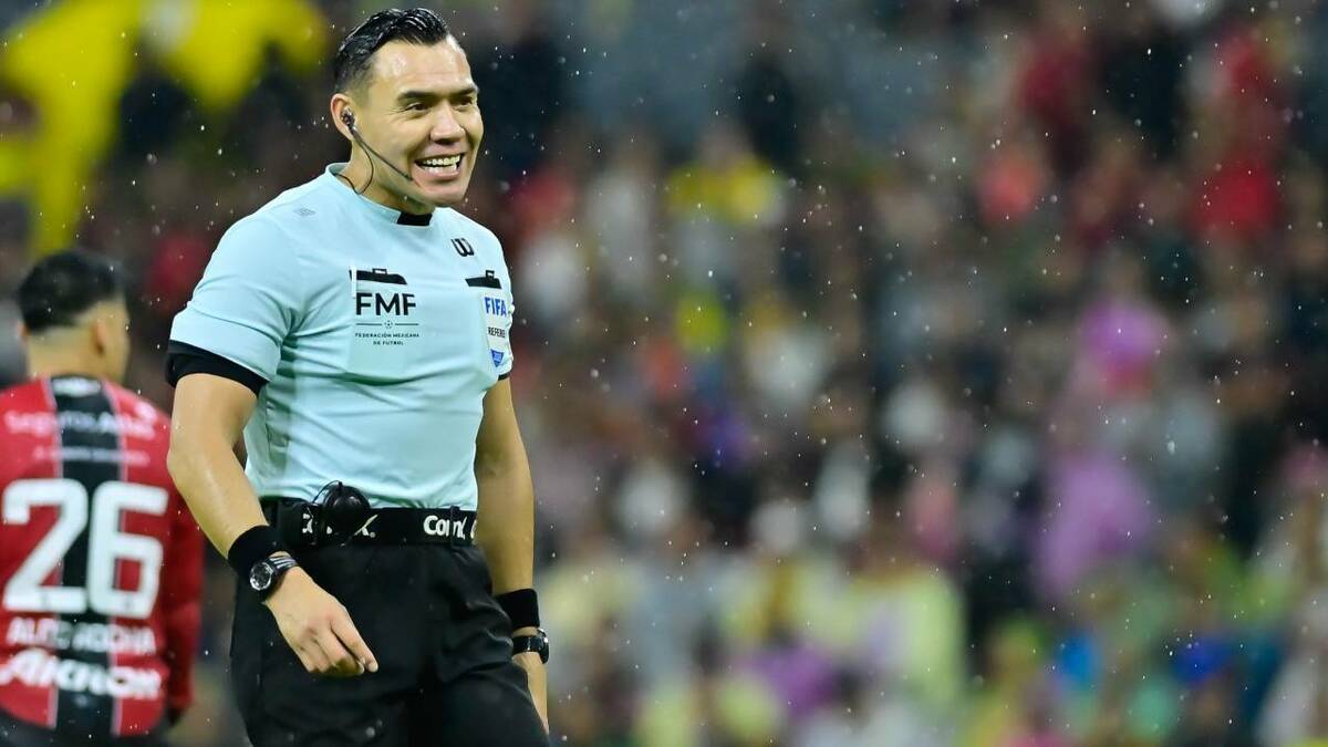 Gato Ortiz, el árbitro para el Chivas vs Atlas de la Liga MX