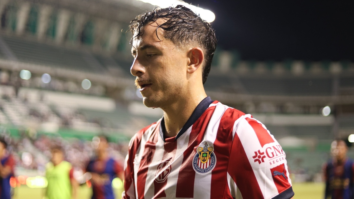 Chivas se despide de Alan Mozo; ahora jugará en Pachuca