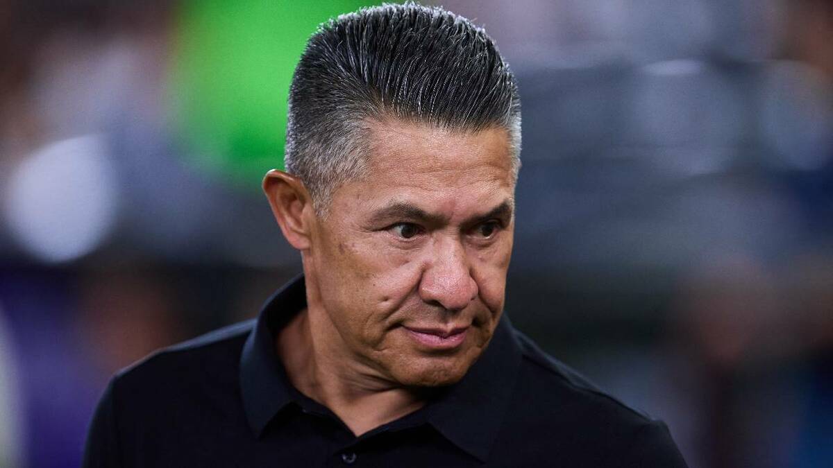 Nacho Ambriz habla de su posible salida de León por malos resultados