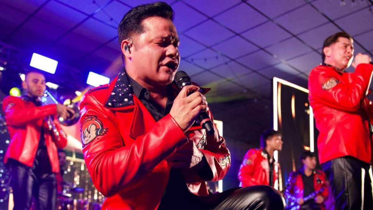 Banda Los Recoditos separa a vocalista Rafael González por violencia