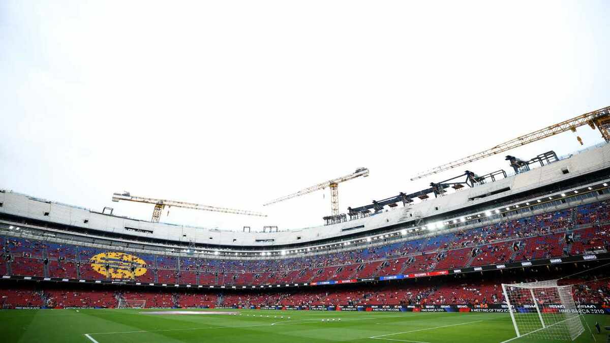 Emergencia en la grada obliga a parar el Barça-Celta